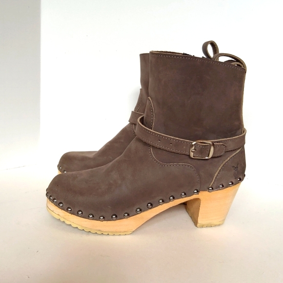 Sandgrens | Shoes | Sandgren Swedish Clog Boots | Poshmark